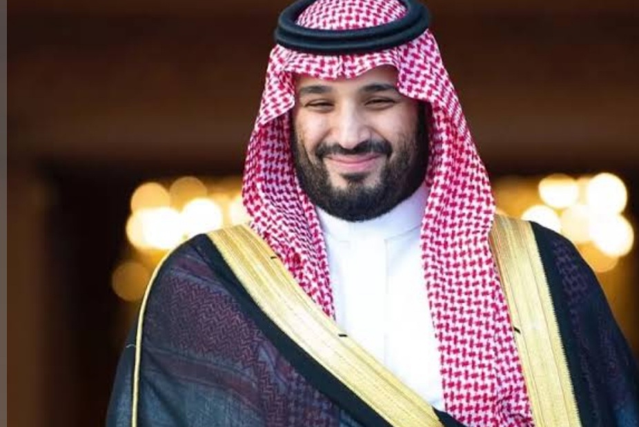 مقاطع فيديو لولي العهد السعودي الأمير محمد بن سلمان مع المواطنين داخل